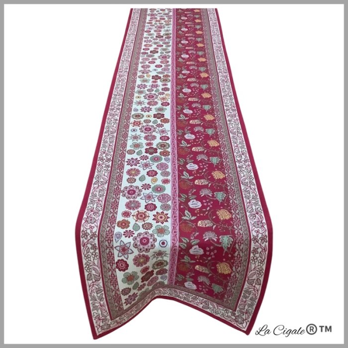 Koi Tapestry Runner - La Cigale